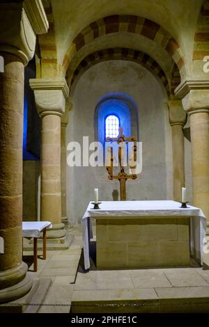 Crypt in the Speyer cathedral with altar, Imperial Cathedral Basilica ...
