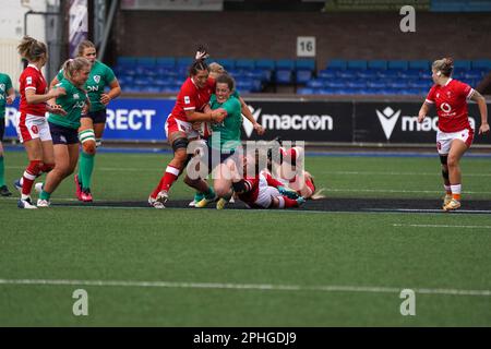 Gwen Crabb Injury - Womens Six Nations rugby Stock Photo - Alamy