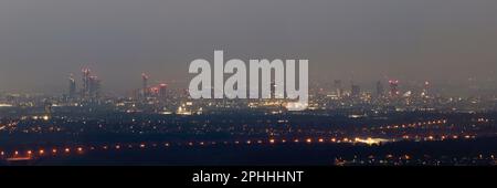 Panoramic view of Manchester Skyline on a spring day Stock Photo - Alamy