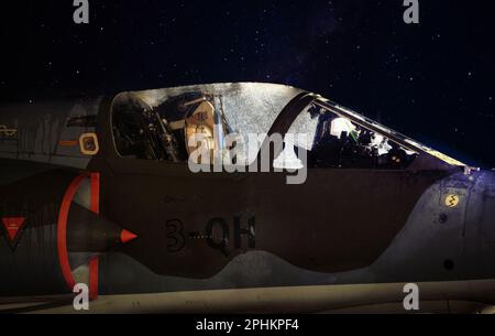 The Dassault Mirage III is a family of single/dual-seat, single-engine ...