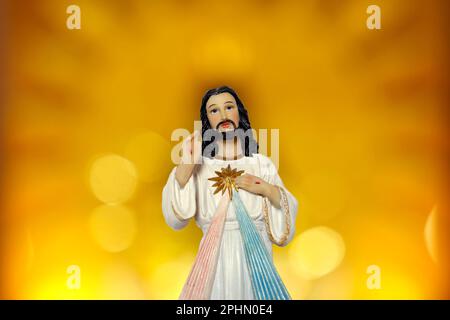 Statue representing the merciful Jesus Christ, divine mercy - Catholic ...
