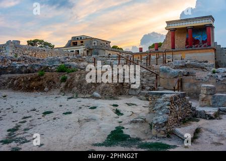 Sunset view of the north entrance to Knossos palace at Greek island ...