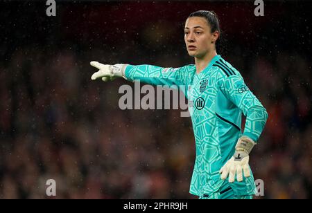 Maria Luisa Grohs of Bayern Munich warms up during the Women's ...
