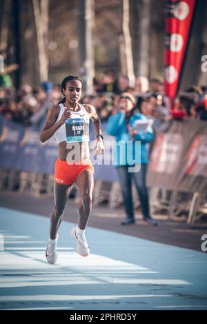 Genzebe Dibaba in the 2023 Barcelona Half Marathon Stock Photo - Alamy