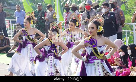 Lenggang Kali Brantas Dance. This dance depicts the Brantas river with ...