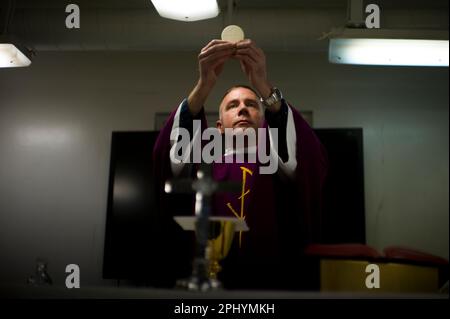 U.S. Navy Chaplain Lt. Cmdr. Jeremy Blythe with 31st Marine ...