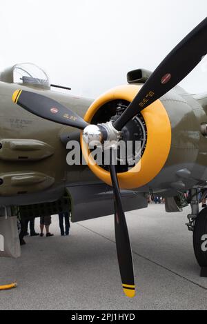Georgie's Gal B-25 Mitchell Stock Photo - Alamy