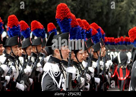 Solemn oath of the students in full uniform of the Carabinieri school ...