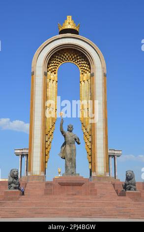 Somoni-Monument in Rudaki- Park of Dushanbe, Tajikistan Stock Photo - Alamy