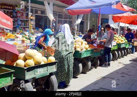 Tajikistan, Dushanbe, capital city: part of the "Green Bazaar ...