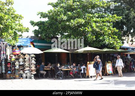 Shops and cafes at the entrance of Tulum Archaeological Zone, Tulum ...