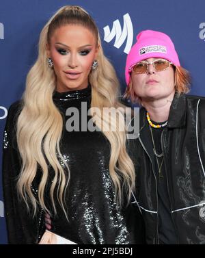 Nats Getty, Gigi Gorgeous arrives to the OCEANS 8 New York Premiere ...