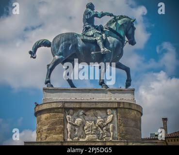 Equestrian Statue of Gattamelata by Donatello, 1453, Piazza del Santo ...