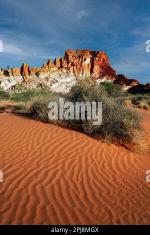 Australia, rock formation in Rainbow valley national park in Northern ...
