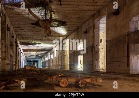 Bremen: U-Boot-Bunker Valentin (U-Boot-Bunker Farge, Valentin submarine ...