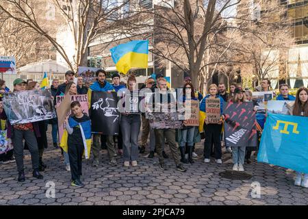 Activists gathered on Times Square at U. S. Army Recruiting Office in ...