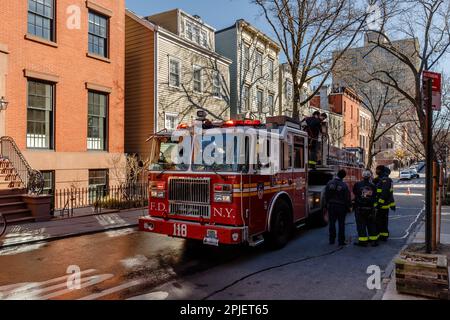 FDNY Hook and Ladder 118 in training in Brooklyn, New York, USA Stock ...