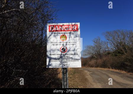 Warning sign Long Island, NY Stock Photo - Alamy