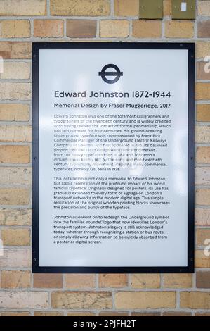 Edward Johnston Memorial Design by Fraser Muggeridge, 2017 Farringdon ...