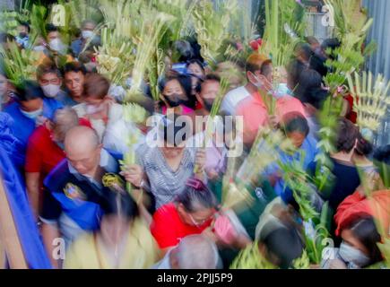 Quezon City, Philippines. 02nd Apr, 2021. Sunrise on Good Friday ...