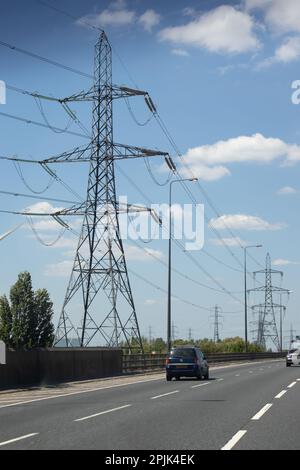 Electrical transmission tower East London Stock Photo - Alamy