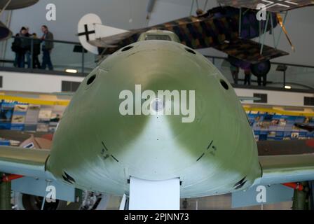 Messerschmitt Me 262A-2a Schwalbe (Swallow) undercarriage Stock Photo ...