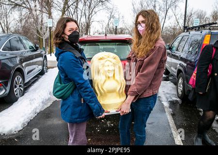 IMAGE DISTRIBUTED FOR MOVEMENT CATALYST - Members and allies of ...