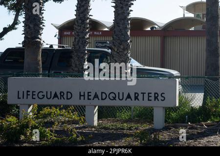 The Lifeguard Headquarters of the Los Angeles County Fire Department ...