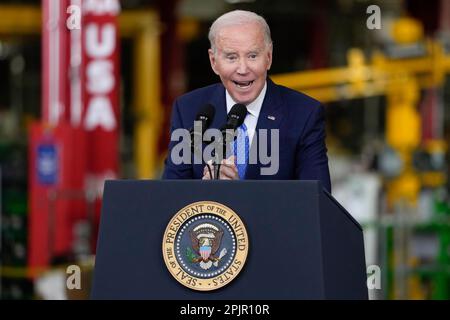 President Joe Biden speaks at the Cummins Power Generation Facility in ...