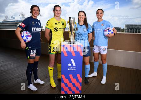 Hillary Beall of Western United and Natalie Tobin of Sydney FC pose for ...