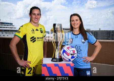 Hillary Beall of Western United and Natalie Tobin of Sydney FC pose for ...