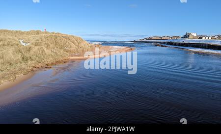 River Ugie estuary in Peterhead with snow Stock Photo - Alamy
