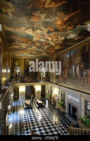 Main Entrance Hall Chatsworth House Derbyshire Stock Photo - Alamy