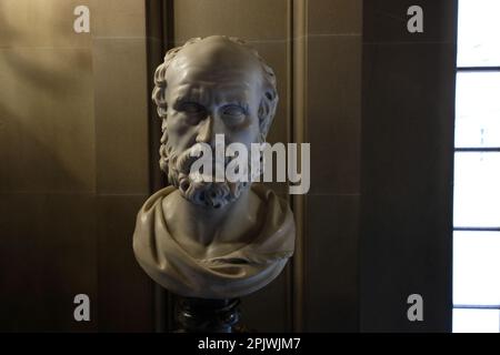 Sculpture Statue Figurehead Chatsworth House Derbyshire Stock Photo - Alamy