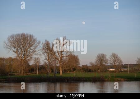 The Moon above the River Thames at Wallingford, Oxfordshire Stock Photo ...