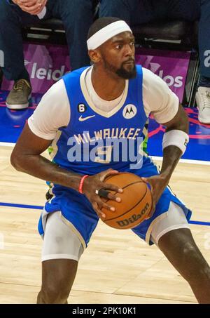 Milwaukee Bucks forward Bobby Portis (9) in the second half of an NBA ...