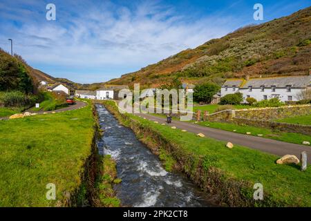 The river Valency flowing through the centre of Boscastle, Cornwall ...