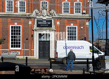 The Crooked Tap pub, Market Place, Driffield, East Yorkshire, England ...