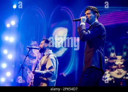 ROTTERDAM - Singers Nick & Simon during their first farewell concert in ...