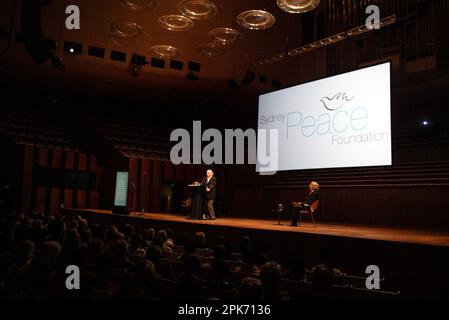 Stuart Rees introducing John Pilger, awarded the annual Sydney Peace ...