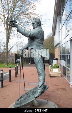 George Stephenson Statue outside Chesterfield Railway Station in ...