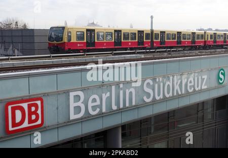 Berlin S-Bahn train line 45 towards Schoenefeld airport Stock Photo - Alamy