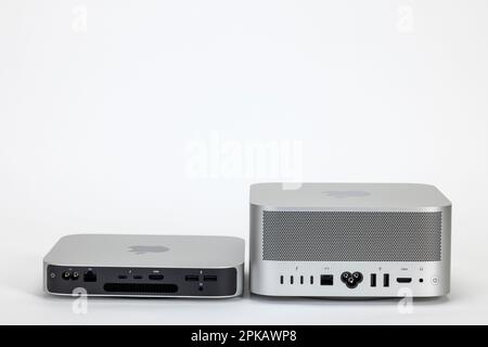 Apple Mac mini M1 and Mac Studio M1 Max, size comparison, white ...