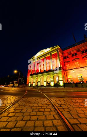 Colorful evening scene on Wroclaw Market Square with Town Hall. Sunset ...