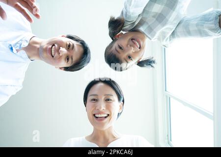 Family Peeping In Stock Photo - Alamy