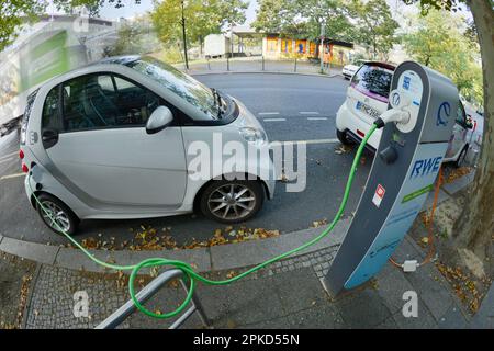 Electric charging station, Luetzowplatz, Tiergarten, Mitte, Berlin ...