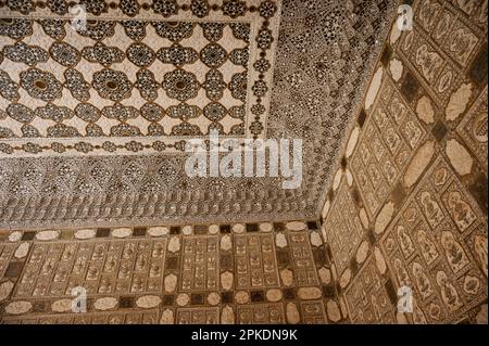 Intricate mirror glass work on walls and ceiling of Diwan-i-Khas or the ...