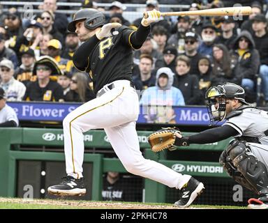 Pittsburgh Pirates catcher Jason Delay (55) awaits the pitch in front ...