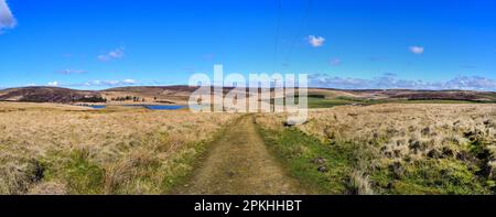 Pennine Bridleway, Gorple Reservoir, South Pennines, West Yorkshire ...