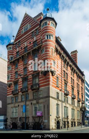 The White Star Line building, Liverpool, UK. The sinking of the Titanic ...